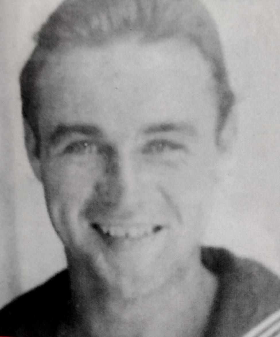 D-Day veteran who 'never thought of himself as a hero' dies aged 100 ...