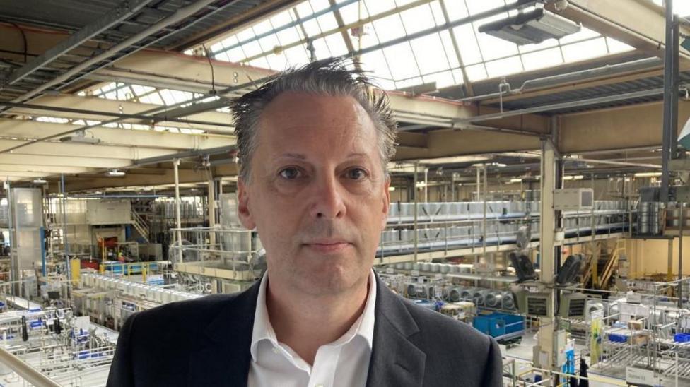 Hotpoint factory could close with 150 jobs at risk - BBC News
