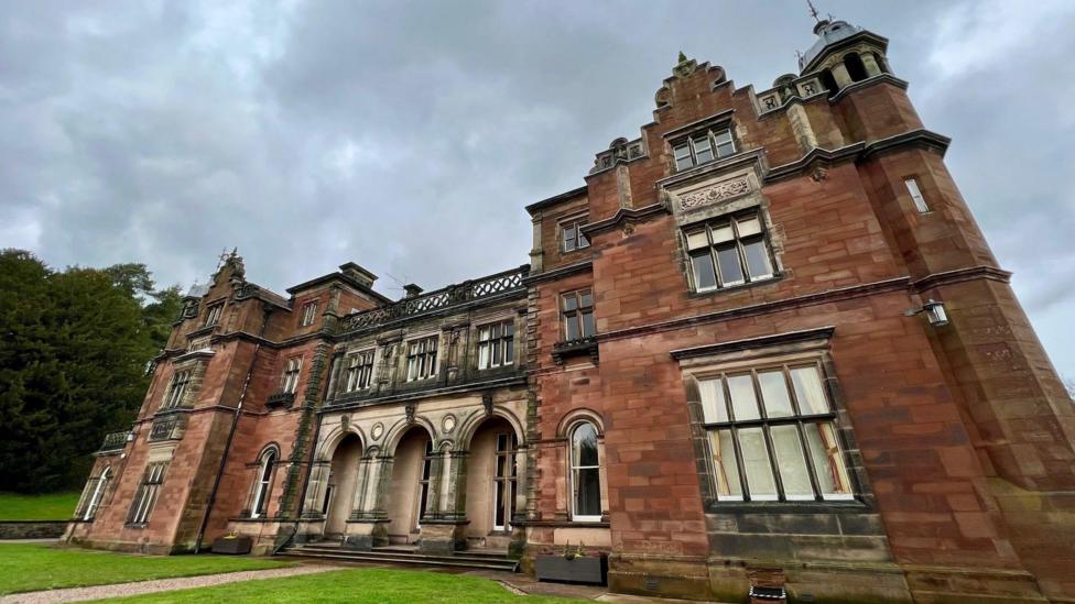 New Keele University boss facing up to 'difficult' finances - BBC News