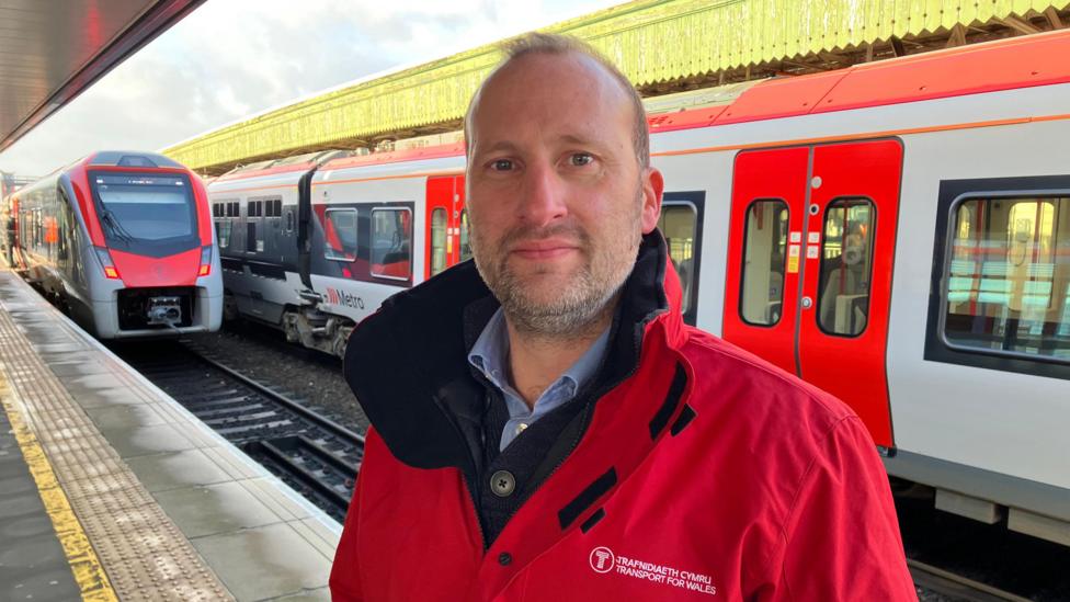 South Wales Metro electrification aims to cut Cardiff gig queues - BBC News