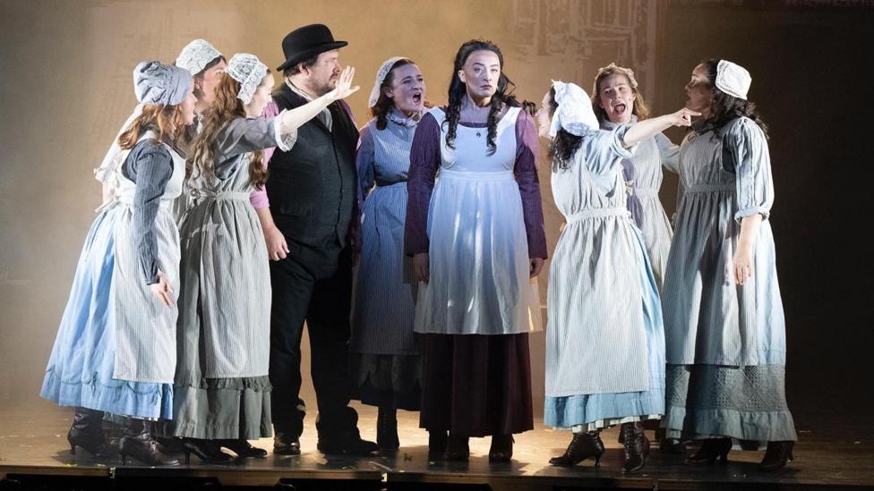 Meet cast of Leeds' first amateur production of Les Miserables - BBC News