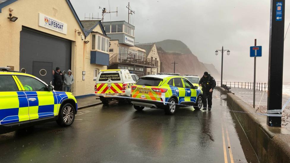Devon and Cornwall Storm Bert wind and rain warning - BBC News