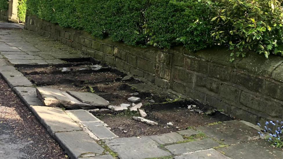 Leeds: Paving slab thefts increase in parts of the city - BBC News