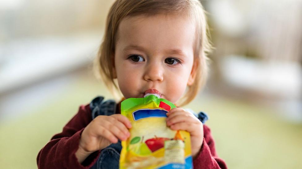 Campaigners call for urgent action over unhealthy baby food - BBC News