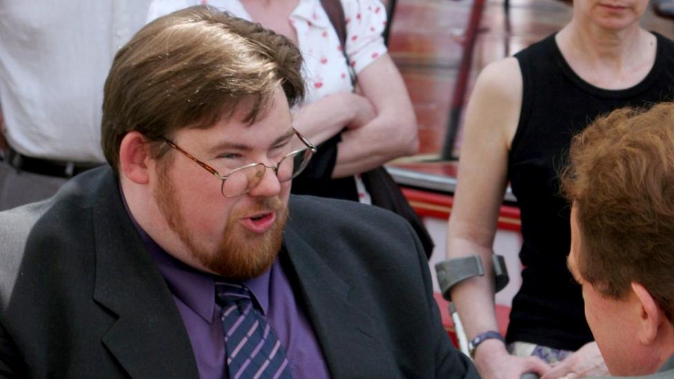 Robert Thompson: How a church mouse started an woodwork dynasty - BBC News