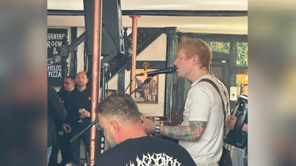 'Ed Sheeran performed in my Ipswich pub - it was amazing' - BBC News