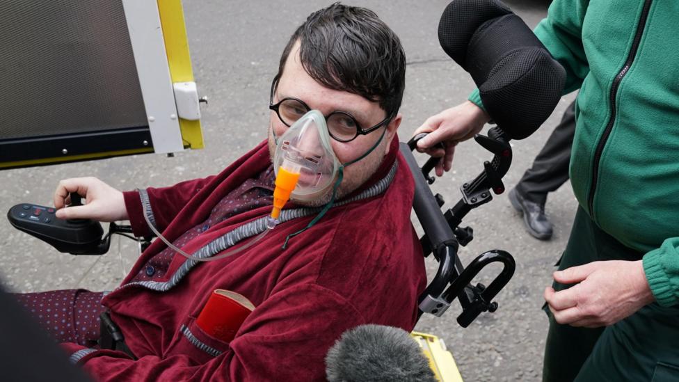 Nicholas Rossi: How reality caught up with the man in the oxygen mask ...