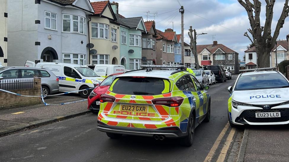 Double attempted murder charge after Southend-on-Sea stabbing - BBC News