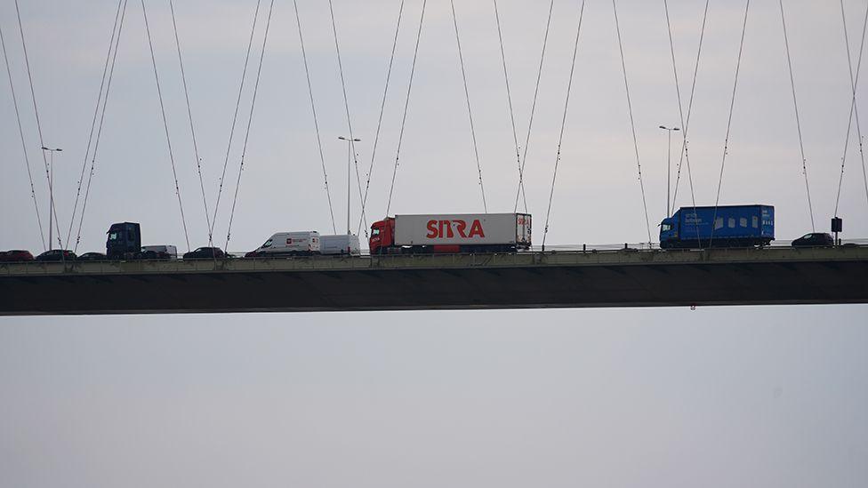 Humber Bridge reopens after bus fire on A15 near Barton - BBC News