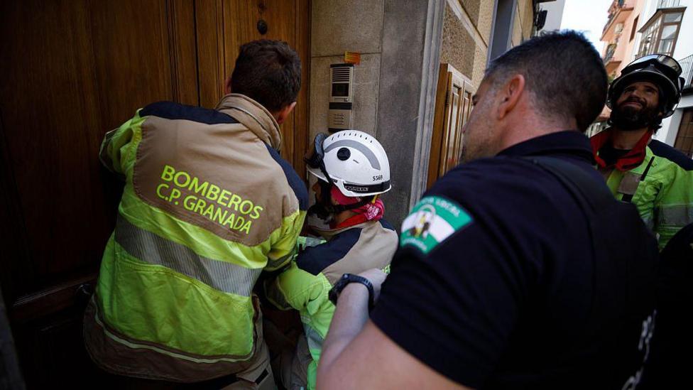 Spain: At least three deaths linked to power outage - BBC News