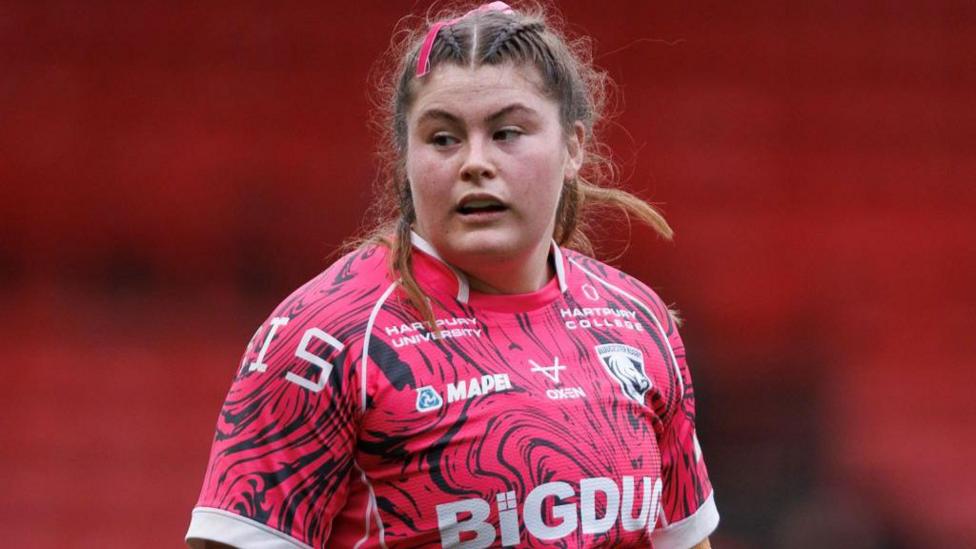 Mackenzie Carson: England prop signs new Gloucester-Hartpury deal - BBC ...