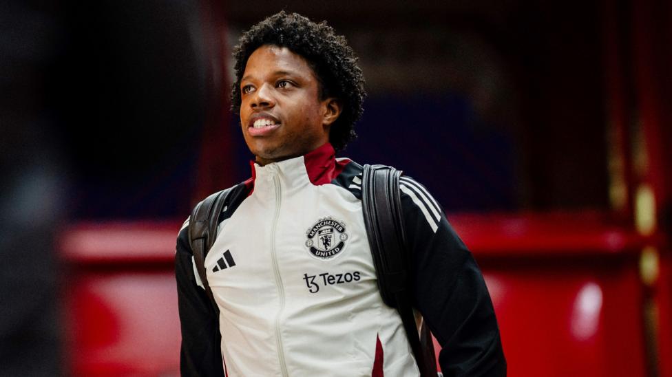 Manchester United 0-2 Newcastle United: Alexander Isak scores again as ...