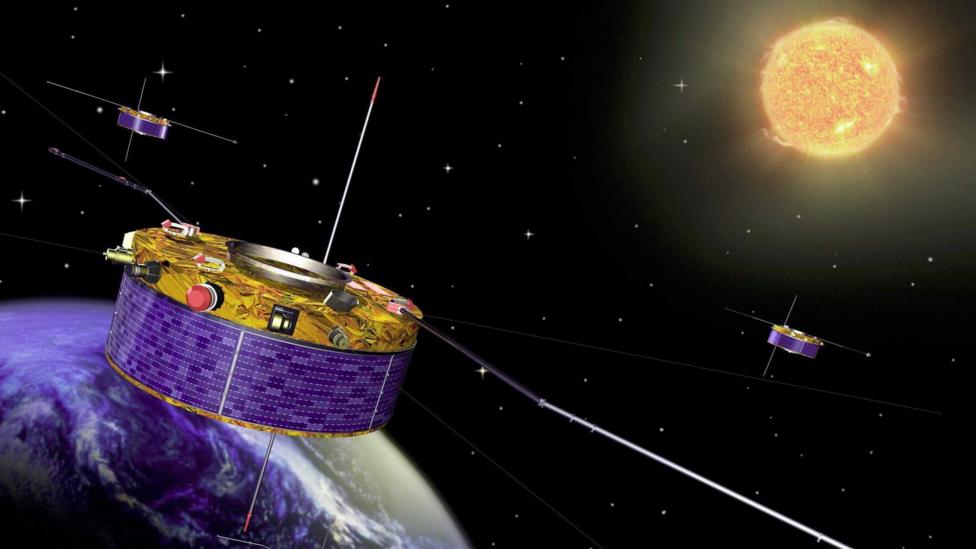 What happens when a space satellite breaks up? - BBC Newsround