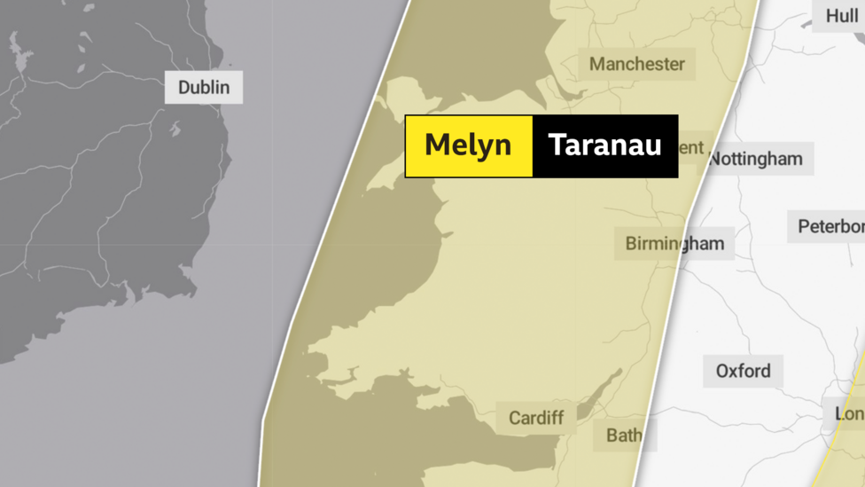 Rhybudd am stormydd taranllyd ledled Cymru tan nos Sadwrn - BBC Cymru Fyw