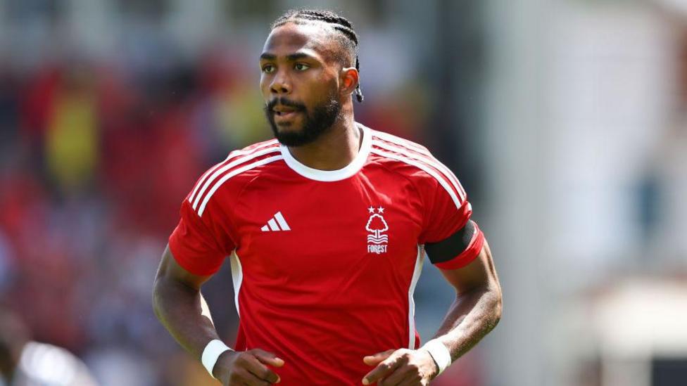 Nottingham Forest reveal 25-man Premier League squad - BBC Sport
