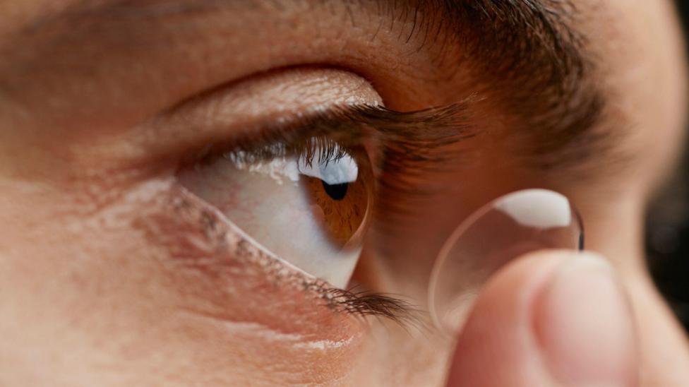 Ipswich woman could lose sight after parasite 'burrows' into eye - BBC News