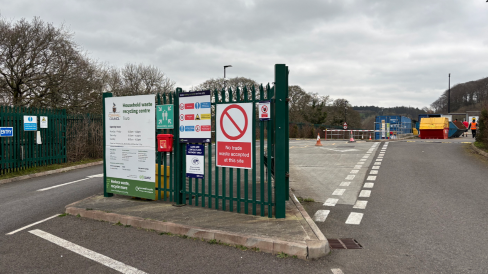Cornwall: Staff 'punched in guts' by mooted recycling centre cuts - BBC ...