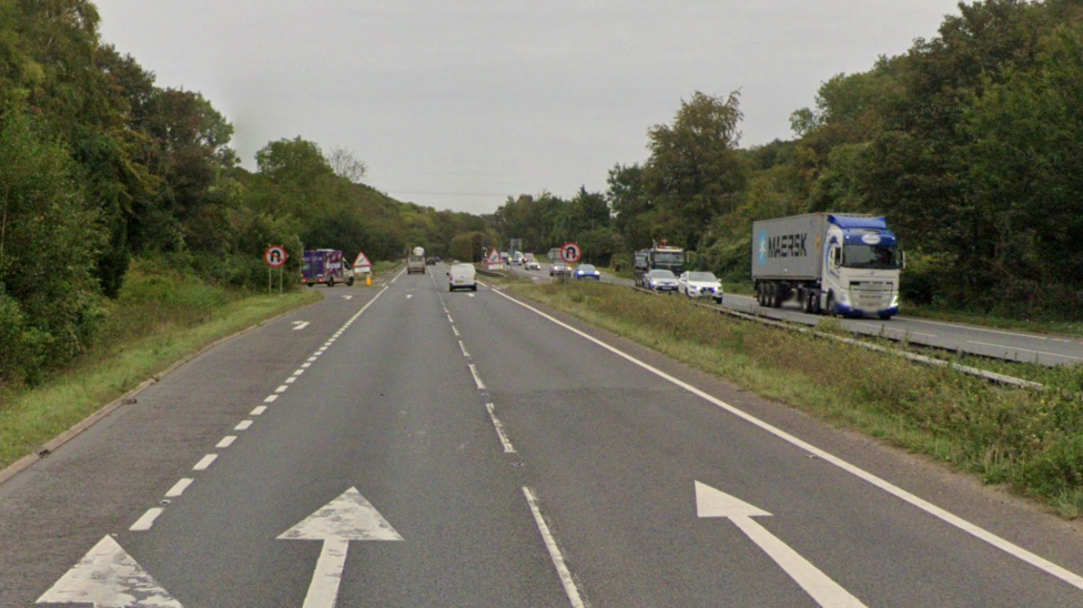 A249 crash: Man airlifted to hospital following Kent crash - BBC News