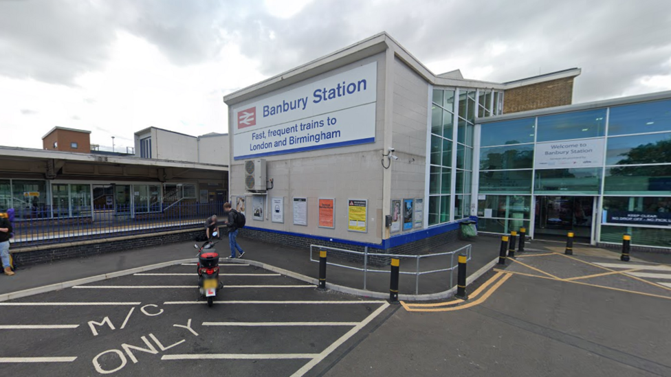 Banbury Railway Station access improvement plan given go-ahead - BBC News