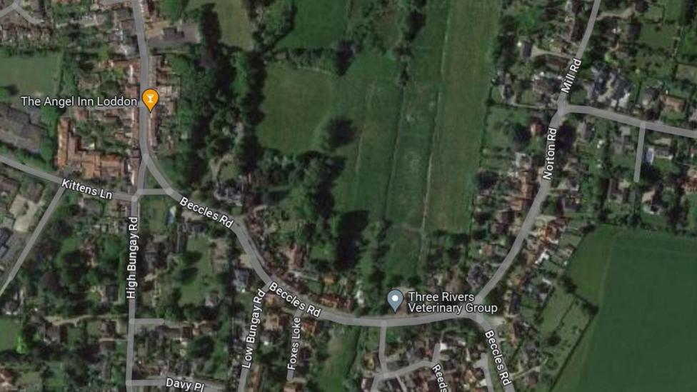 Martham village in Norfolk Broads to increase by a third - BBC News