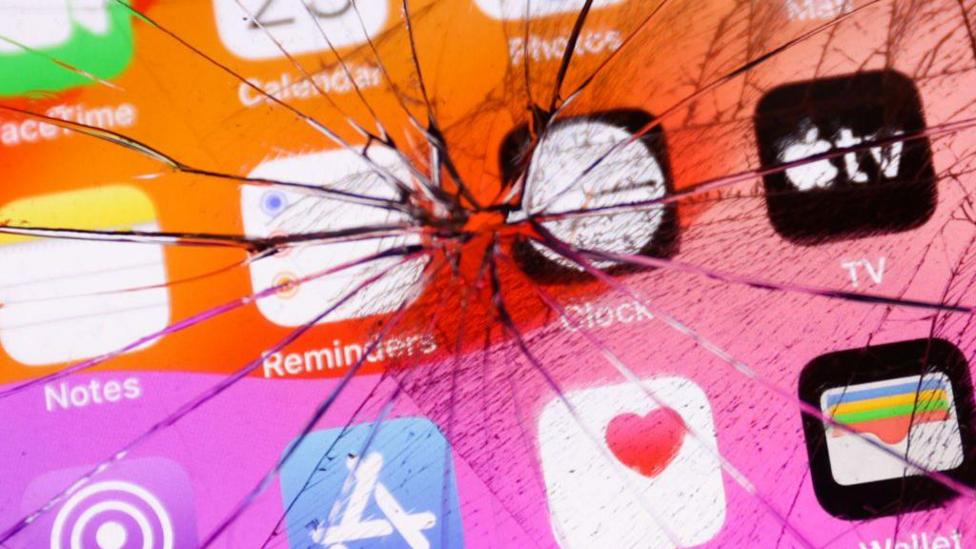 Child violence against parents: Victims plead for support - BBC News