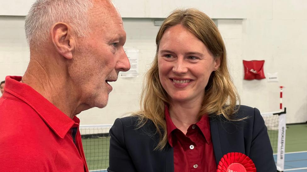 All six of Cornwall's new MPs swear oaths in Cornish - BBC News