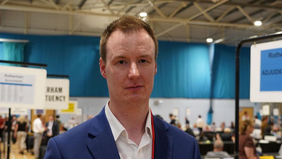 Rotherham residents offered council winter support payment - BBC News