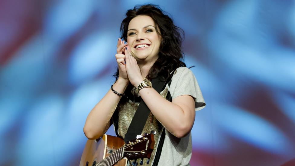 Singer Amy McDonald: '18 years and this will never feel normal' - BBC News