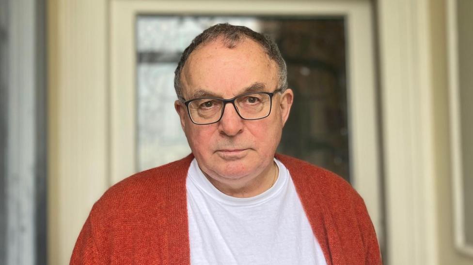 Autism: 'I felt broken before being diagnosed at 70' - BBC News