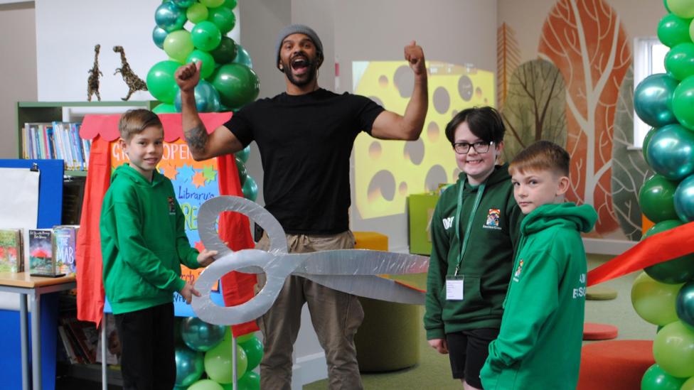 Bristol in Pictures: Annie Mac, Prince William and Tony Robinson - BBC News