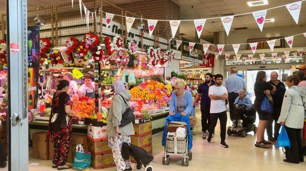 Plea to Bilston shoppers as huge Wolverhampton market rebuild starts ...