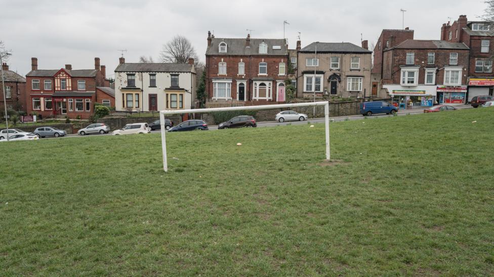 These photos of goalposts from around the UK are beautiful - BBC Three