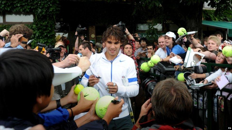 Pictures: Behind the scenes at Wimbledon 2011 - BBC Newsround