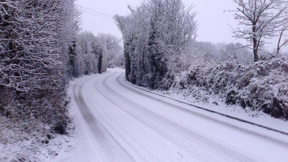 Your pictures of snow in the UK - BBC Weather