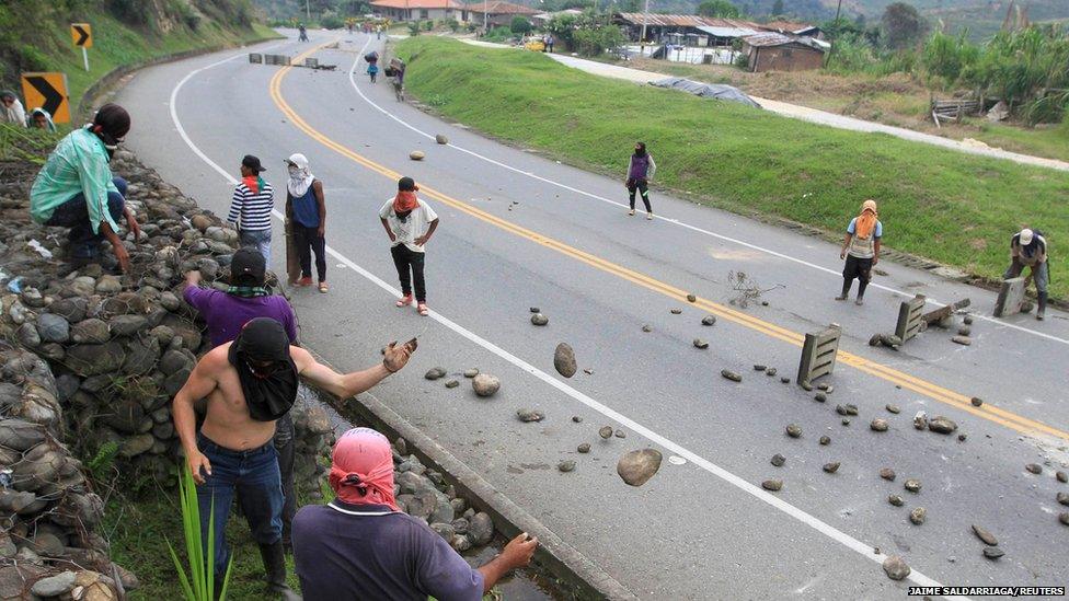 Day in pictures: 28 February 2013 - BBC News