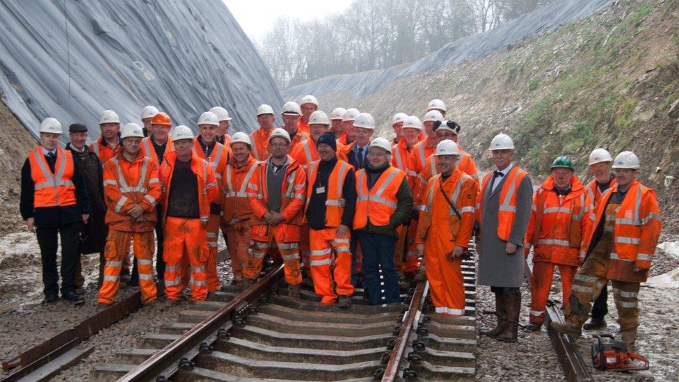 In Pictures: How the Sussex Bluebell Railway grew - BBC News