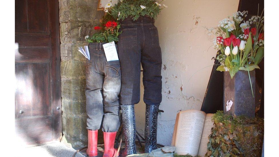 Lluniau: Eisteddfod yr Urdd yn dechrau - BBC Cymru Fyw