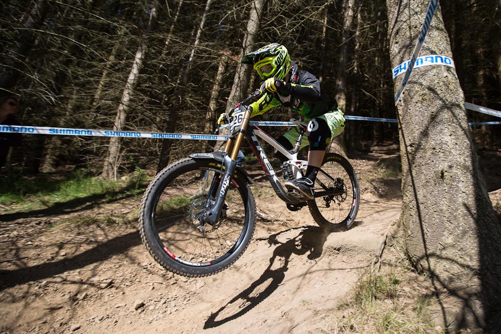 In pictures: Innerleithen downhill mountain biking - BBC News
