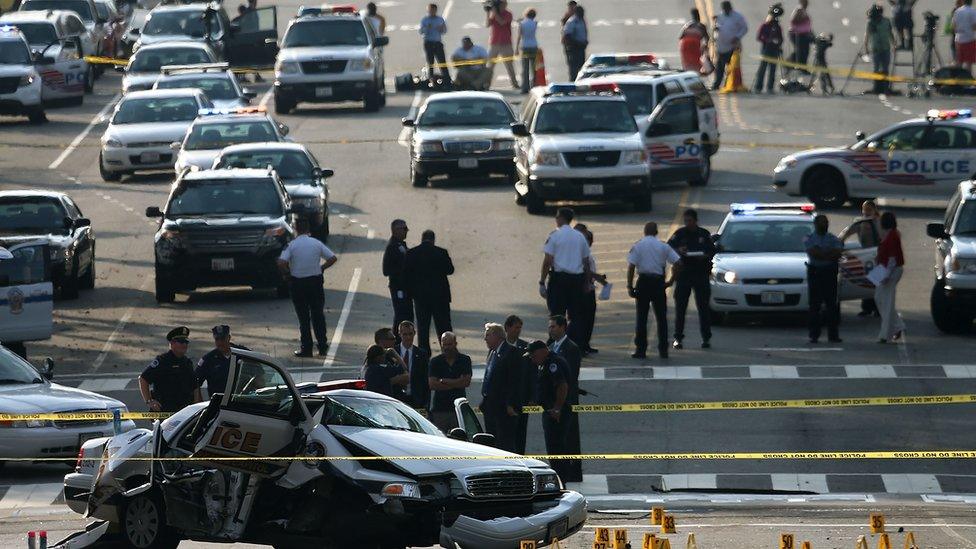 Day in pictures: 4 October 2013 - BBC News