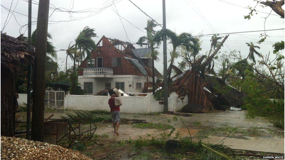 Your pictures: Devastation of Typhoon Haiyan - BBC News