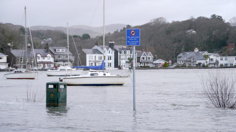 In Pictures: Flooding in Wales - BBC News