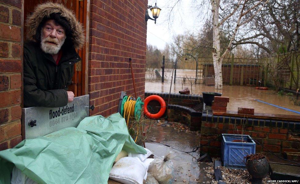 In pictures: Heavy rainfall sweeps the UK - BBC News