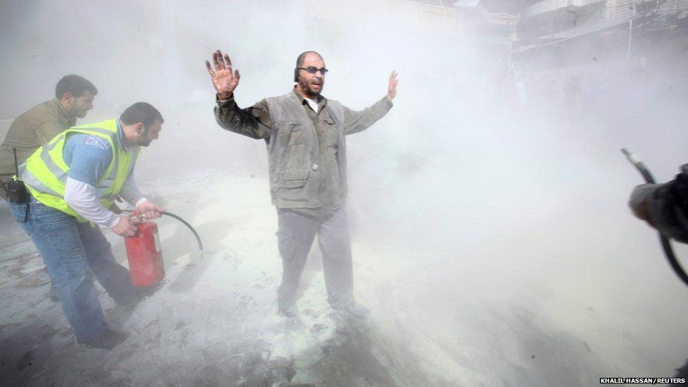 Day in pictures: 19 February 2014 - BBC News