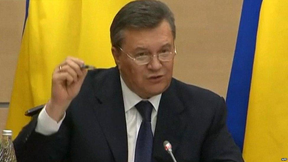 In pictures: Crimea tension as Ukraine crisis grows - BBC News