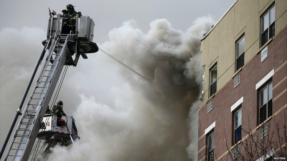 In pictures: New York building collapses after blast - BBC News