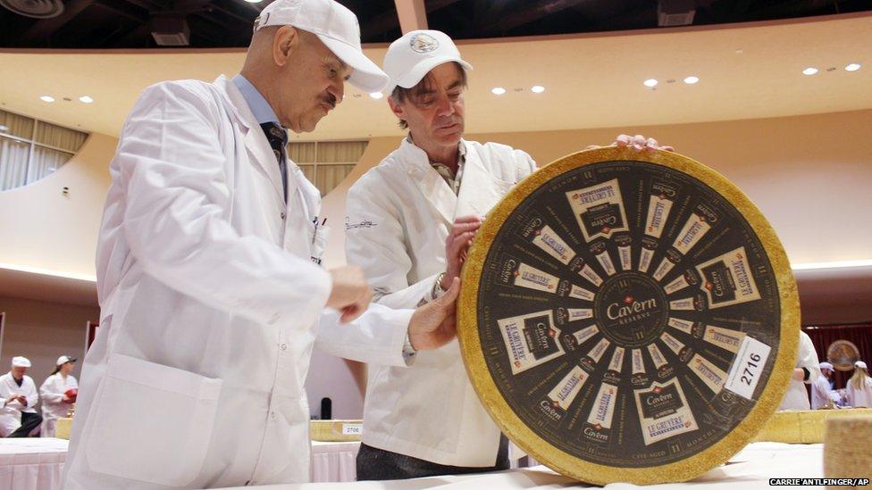 Day in pictures: 19 March 2014 - BBC News