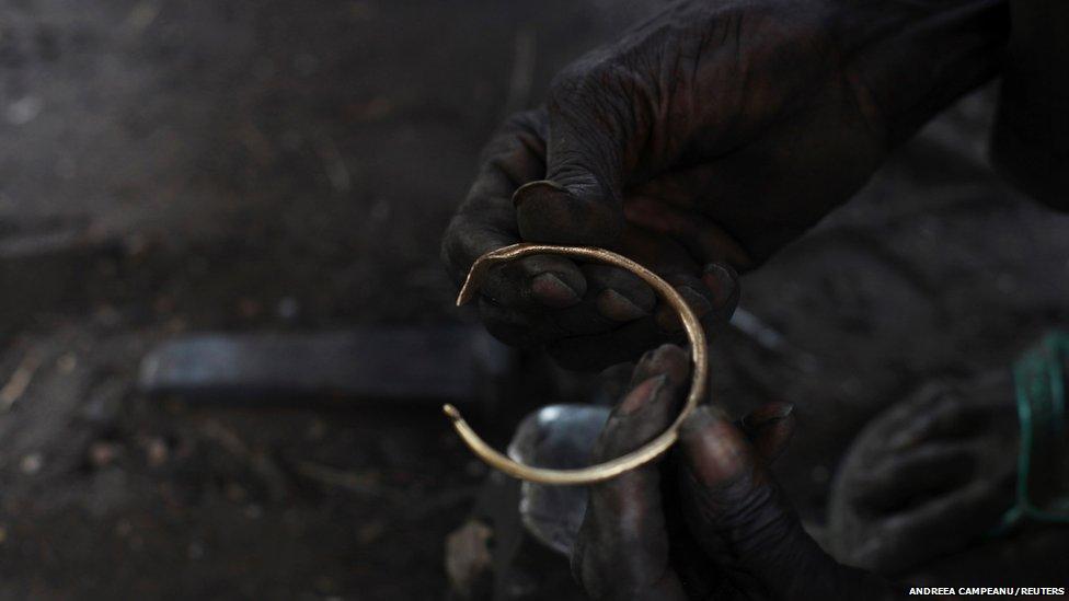 Day in pictures: 21 March 2014 - BBC News