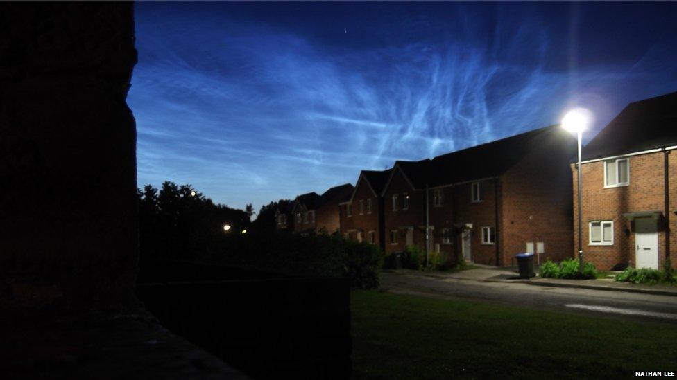 Readers' pictures of rare 'noctilucent' clouds - BBC News