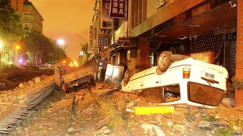 In pictures: Taiwan gas blasts - BBC News