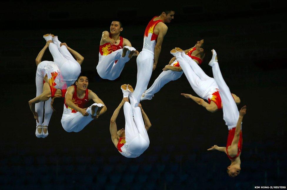 Day in pictures: 26 September - BBC News